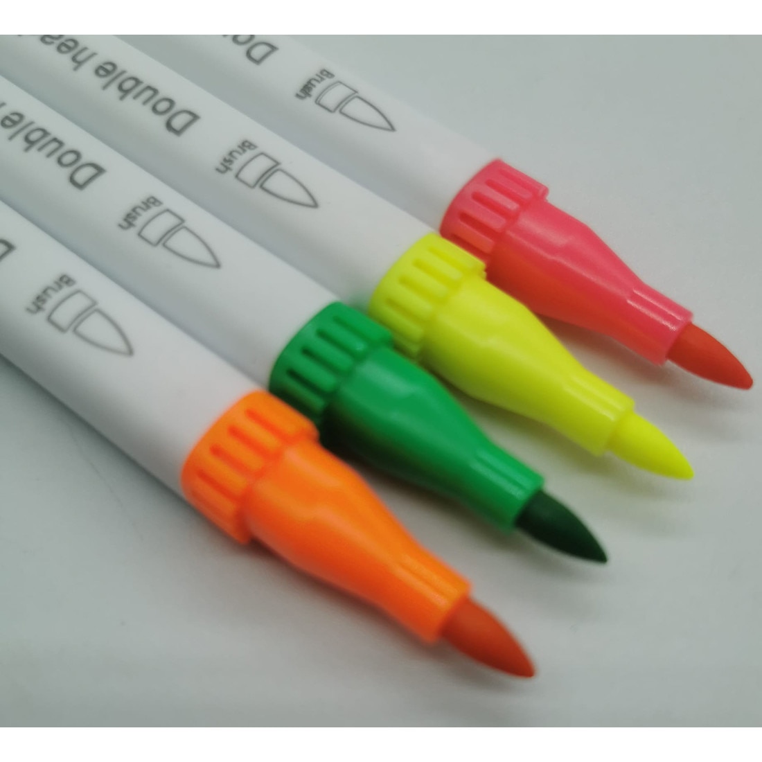 Set 24 de Carioci Profesionale Watercolor, cap dublu, penar din plastic ...