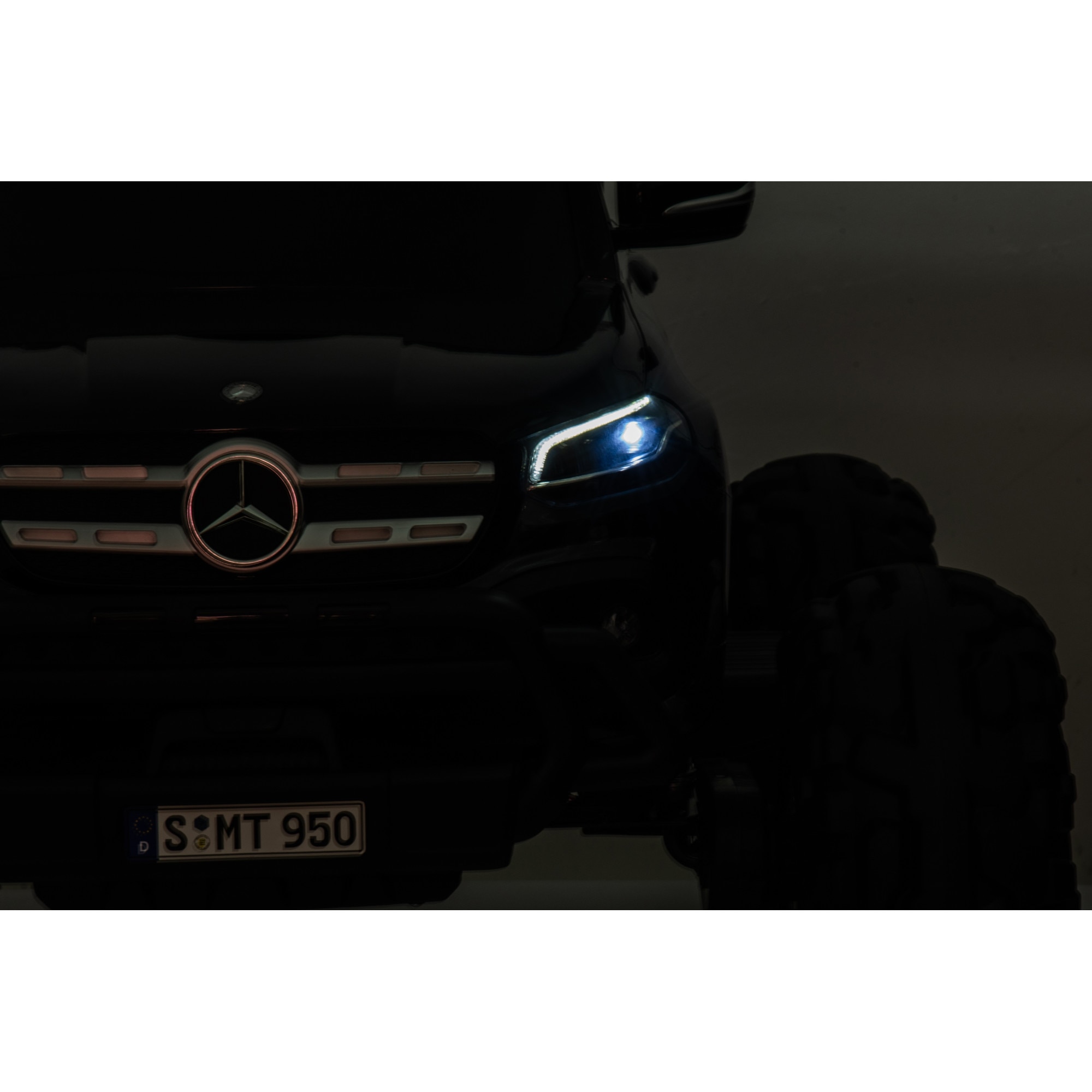Masinuta electrica copii Mercedes X-Class Monster Truck Manini, Baterii ...