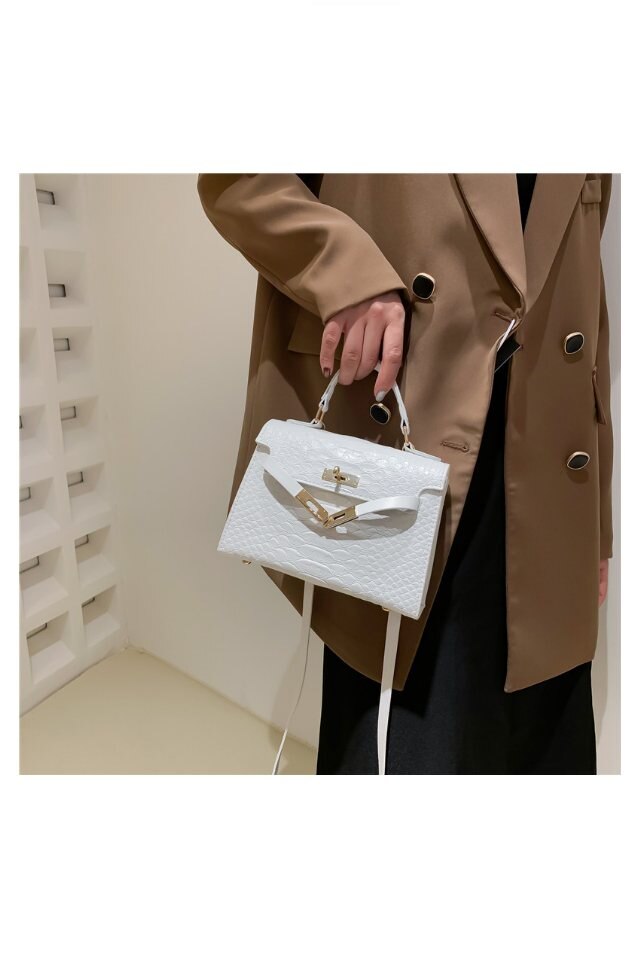 Geanta de dama Lucy alba din piele ecologica tip piele de croco, 21 x ...