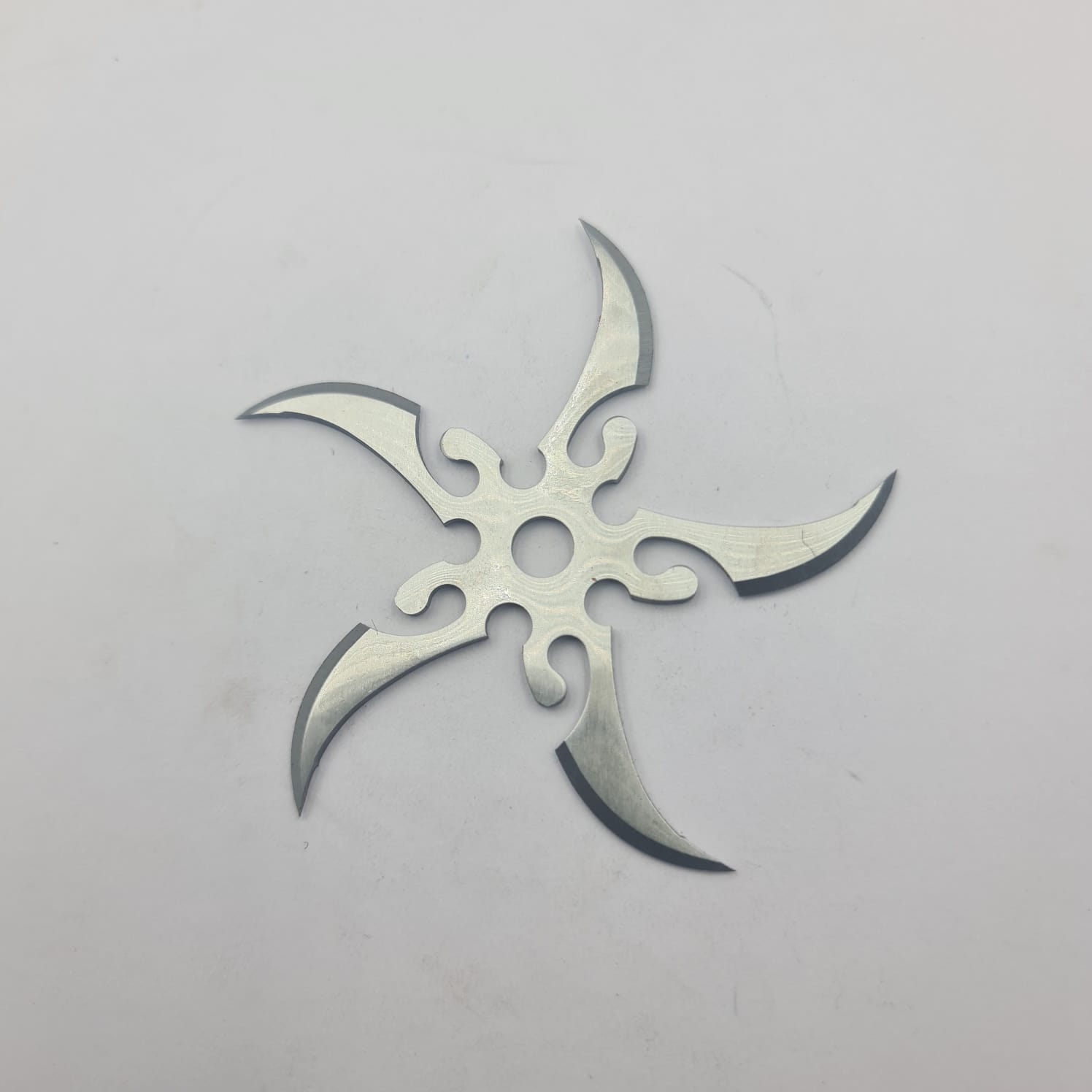 Stea Ninja Pentru Aruncat la Tinta, Model Curbat, Husa, 10 cm, Argintiu ...