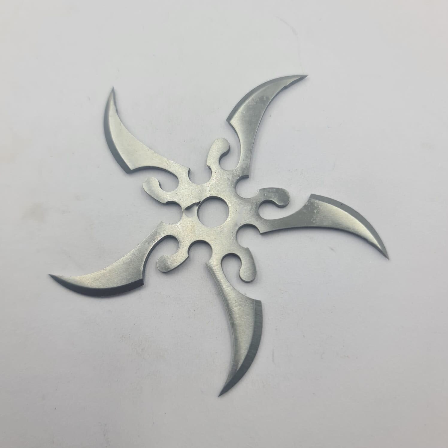 Stea Ninja Pentru Aruncat la Tinta, Model Curbat, Husa, 10 cm, Argintiu ...