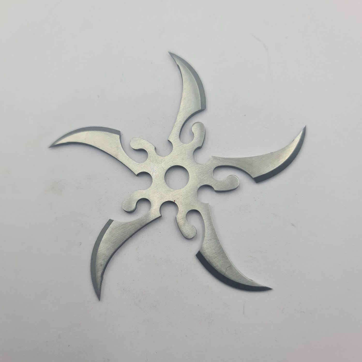 Stea Ninja Pentru Aruncat la Tinta, Model Curbat, Husa, 10 cm, Argintiu ...