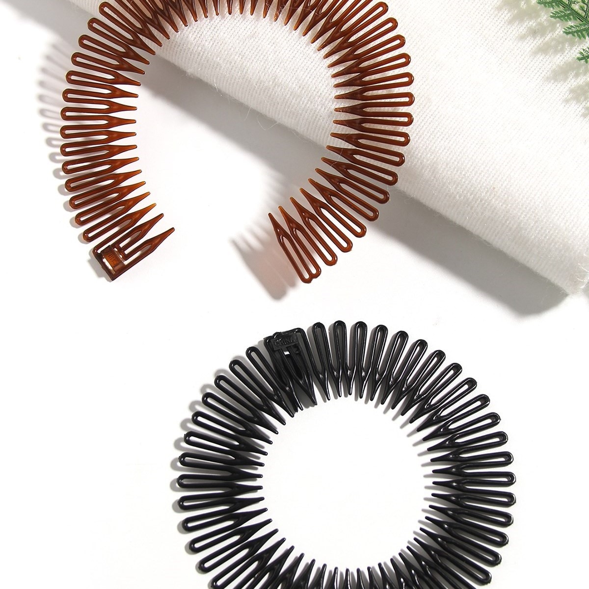 Set de bentite zig-zag stil piaptan cu tepi din plastic ABS elastic si ...