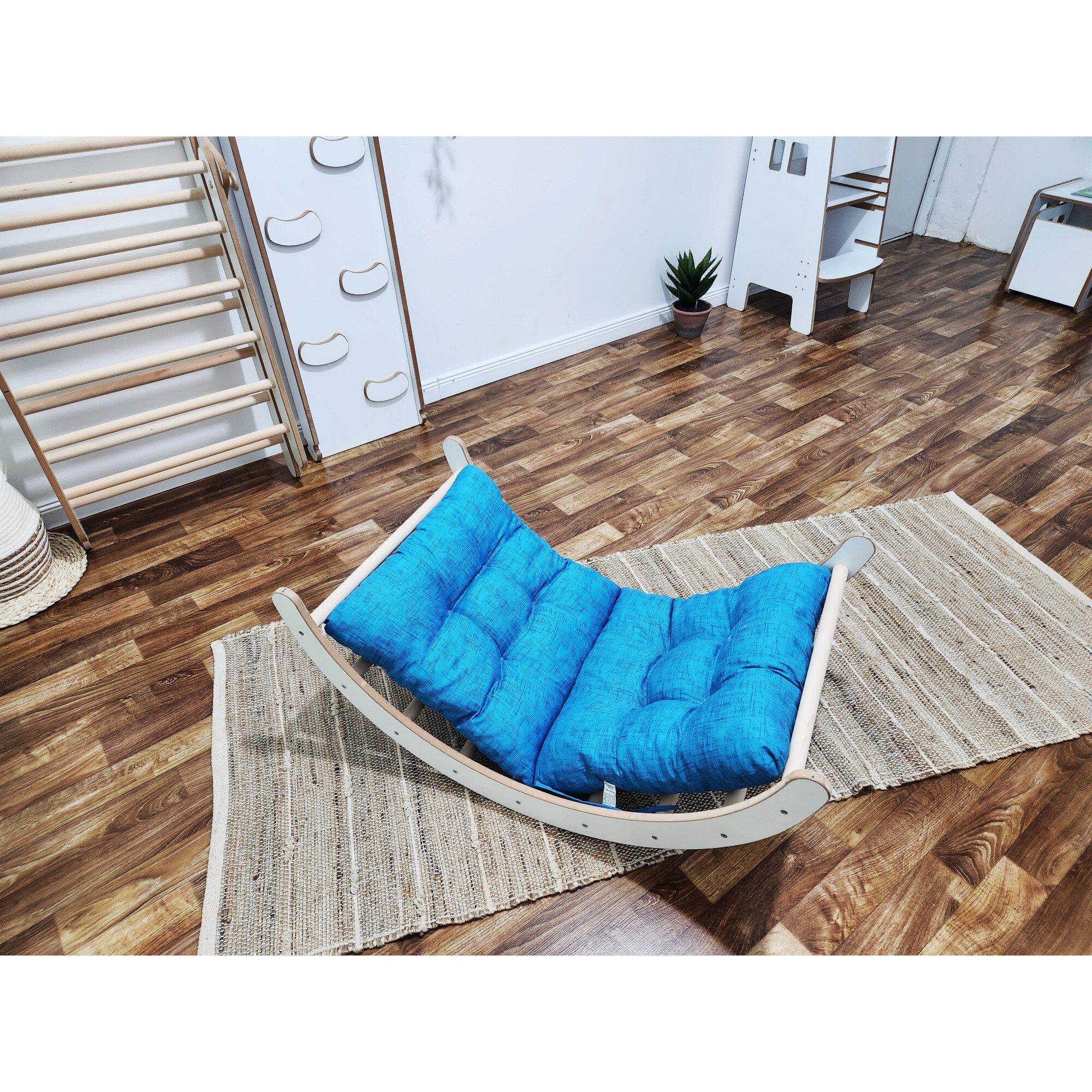 Semicerc Pikler tip montessori cu perna albastra - eMAG.ro