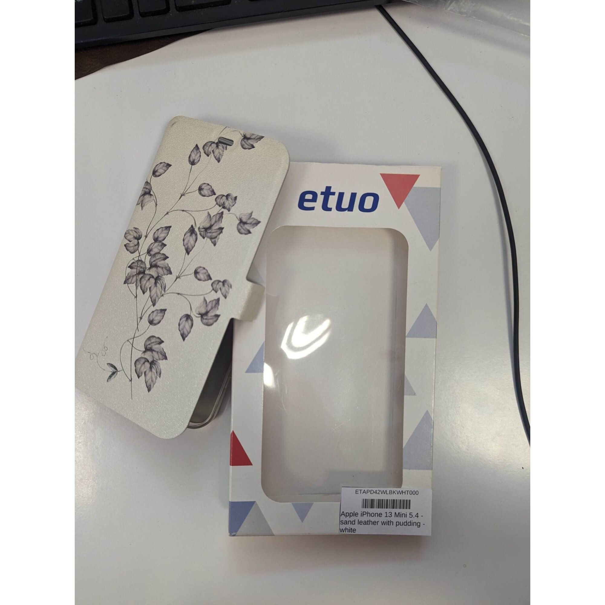 Etui iPhone 13 - eMAG.ro