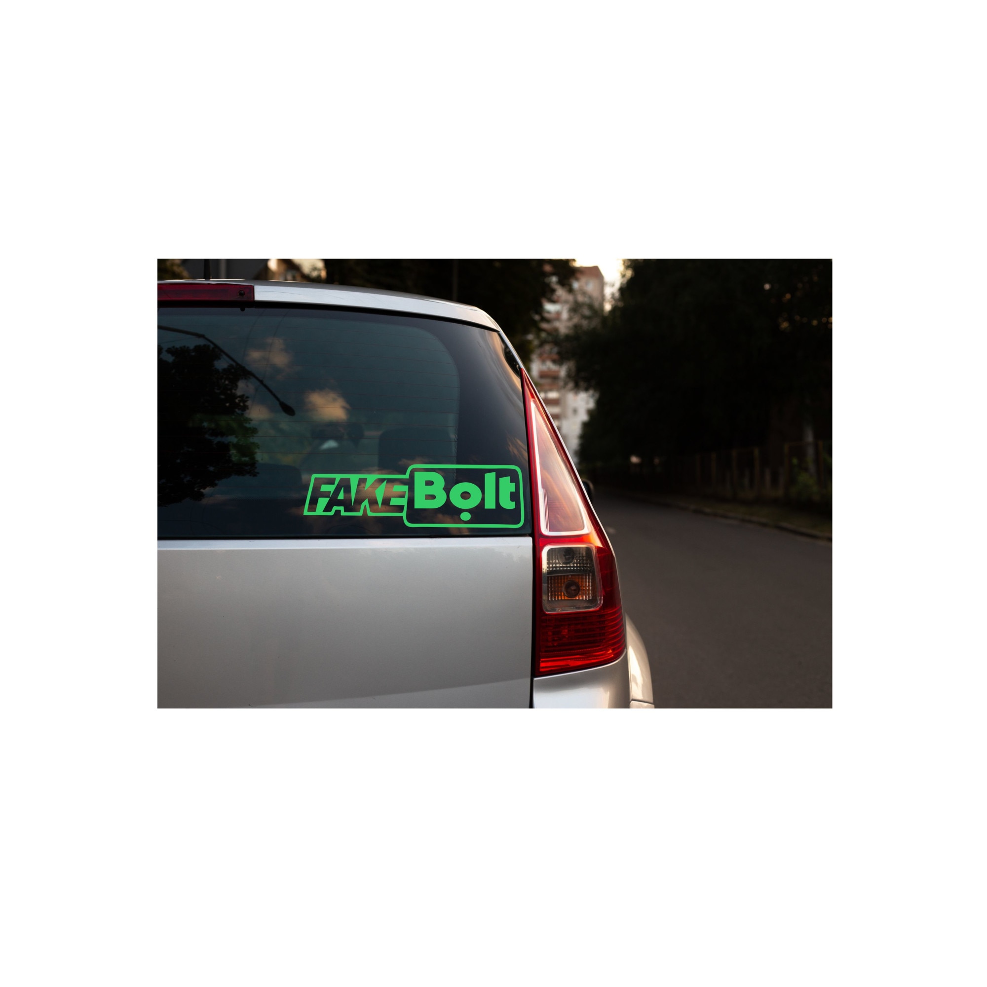Sticker auto fake taxi & fake bolt, set - eMAG.ro