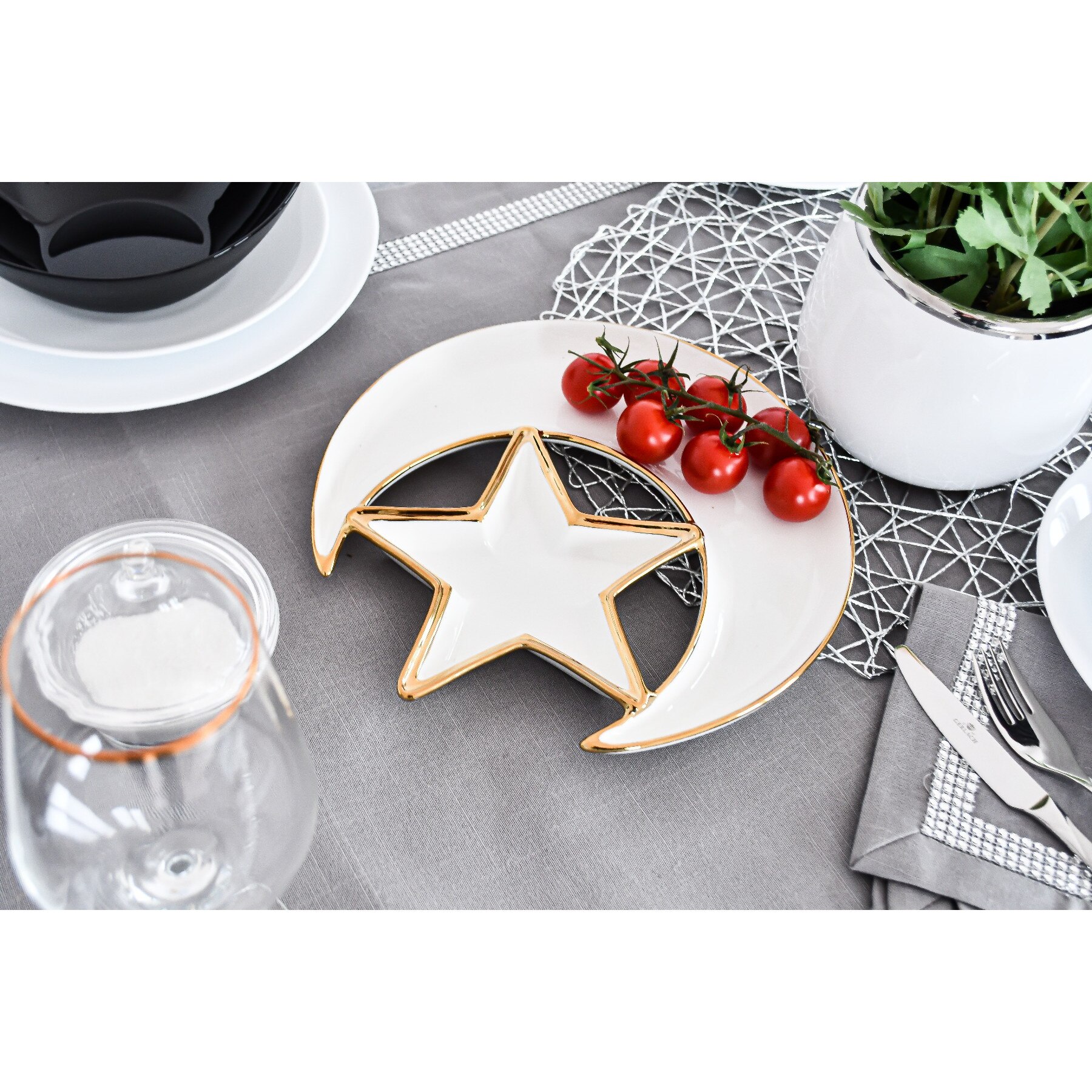 Farfurie, ceramica/portelan, Forma stea - eMAG.ro