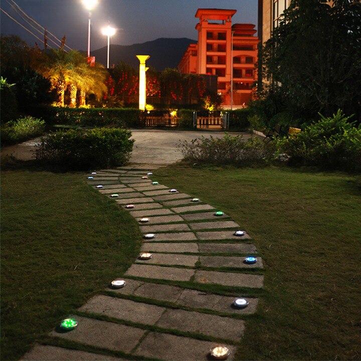 Set 4 lampi solare de gradina, 8 leduri colorate, iluminare automata ...