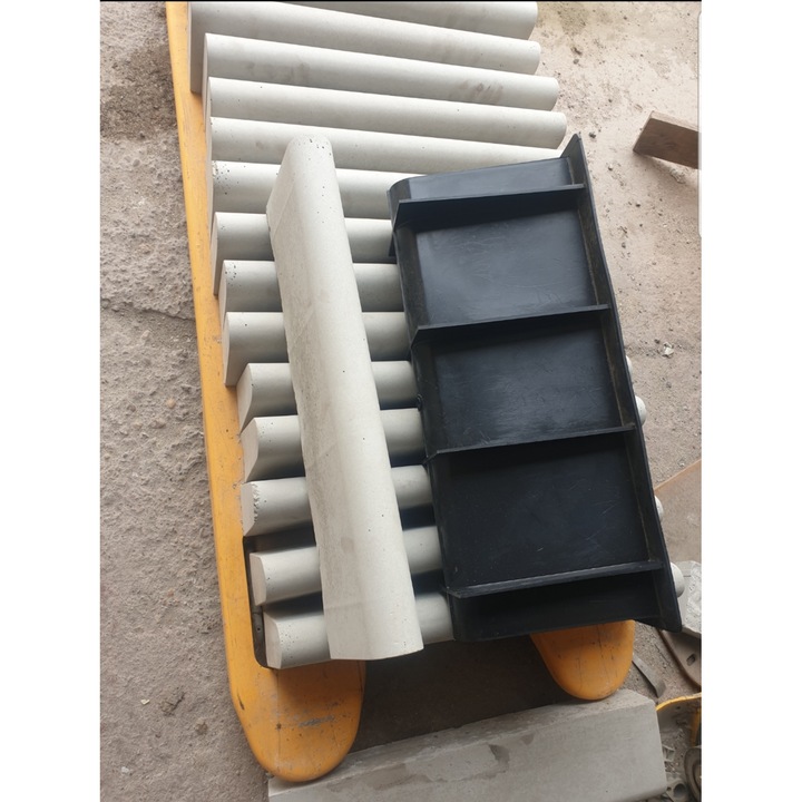 Set 4 matrite borduri 20x50 si 1 piatra decorativa polipropilena pentru ...