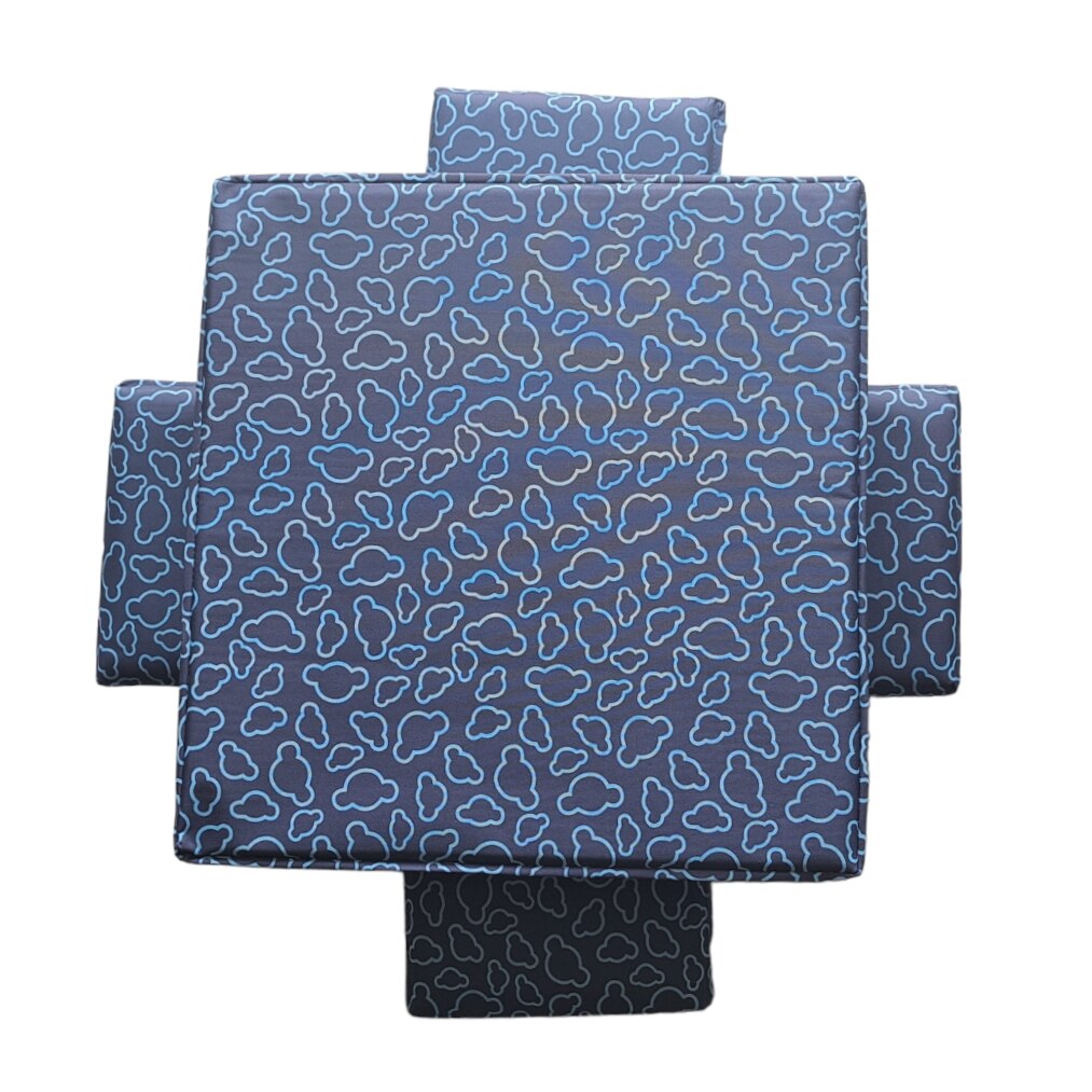 Set masa 60 x 60 x 48 cm + 4 scaune pliabile, 31 x 31 x 31 cm, in ...