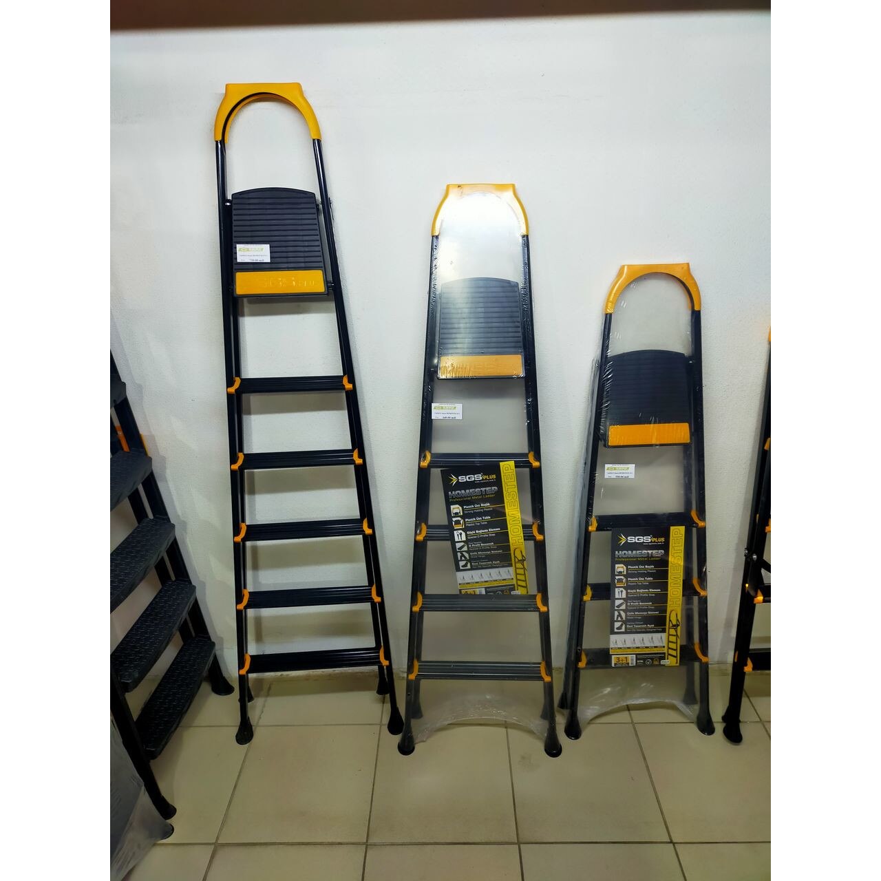 Scara pliabila, 3 + 1 trepte antiderapante, 150 kg,, 84 cm -131 cm ...