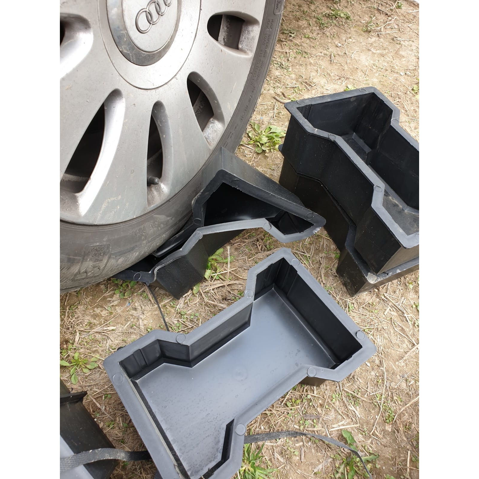 Set 10 matrite pavaj si o bordura si 2 jumatati, Model i-uri 6 cmm, din ...