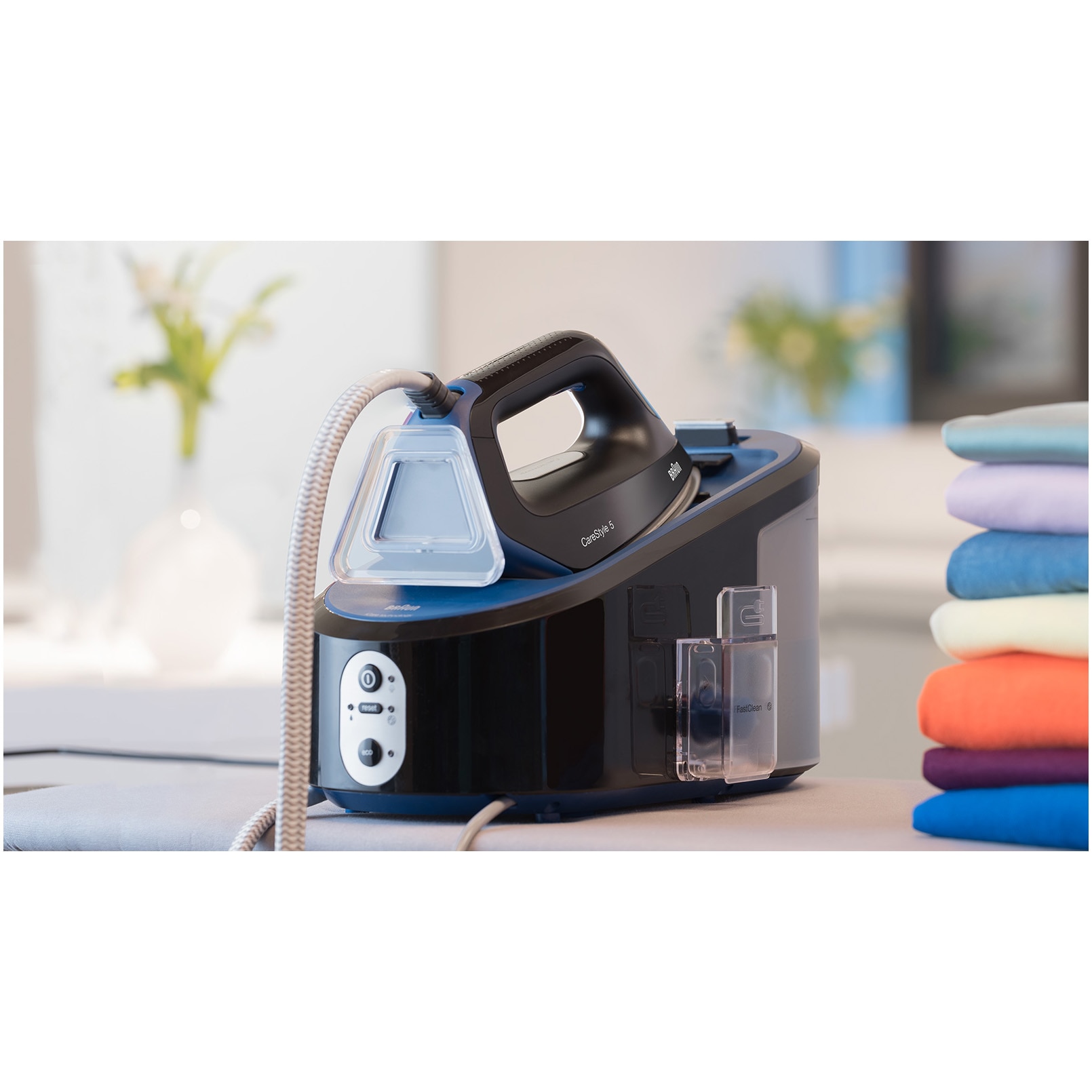 Braun CareStyle 5 IS5145BK vasalóállomás, 6,8 bar, változó gőz 120 g ...