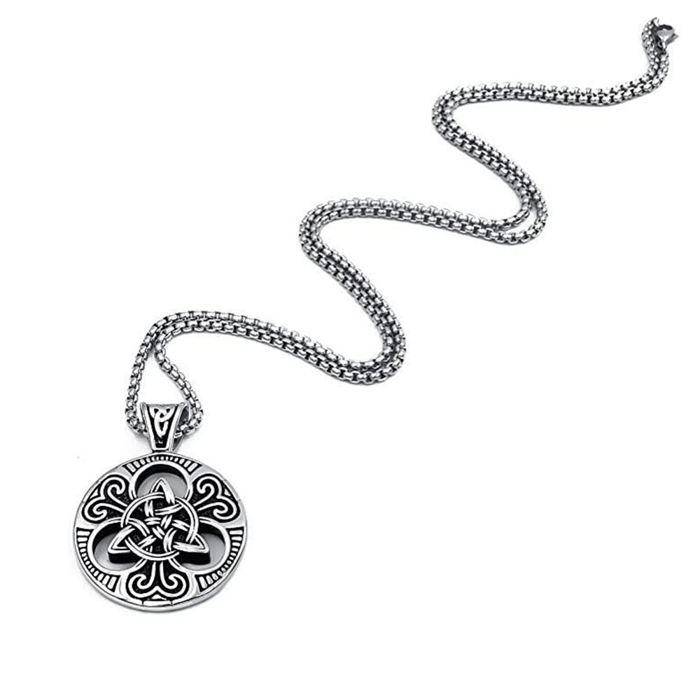 Lant model mitologie celtica, pandantiv rotund cu rune specifice ...