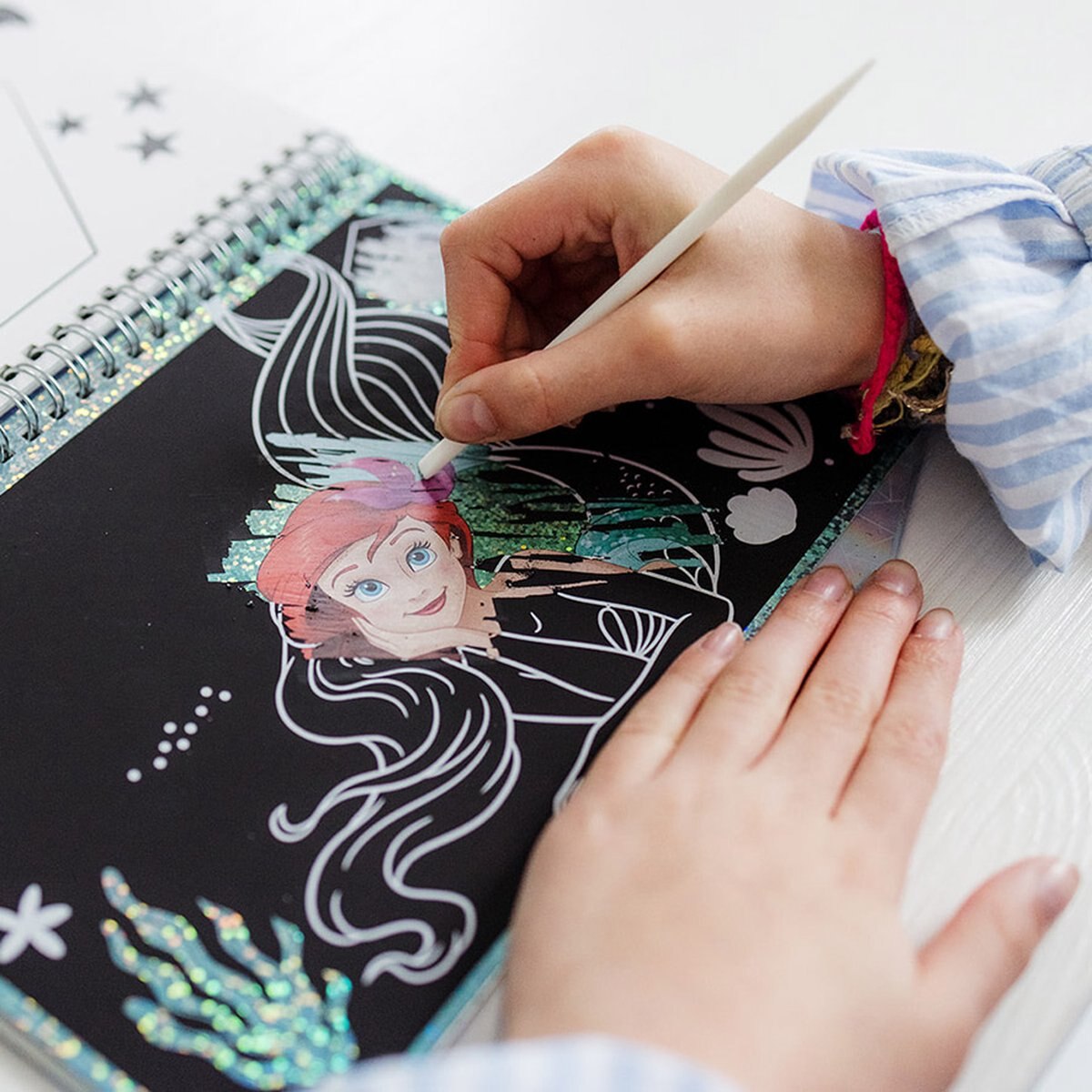 Set creativ, Totum, Scratchbook 100 de ani de la Disney, 10 piese - eMAG.ro