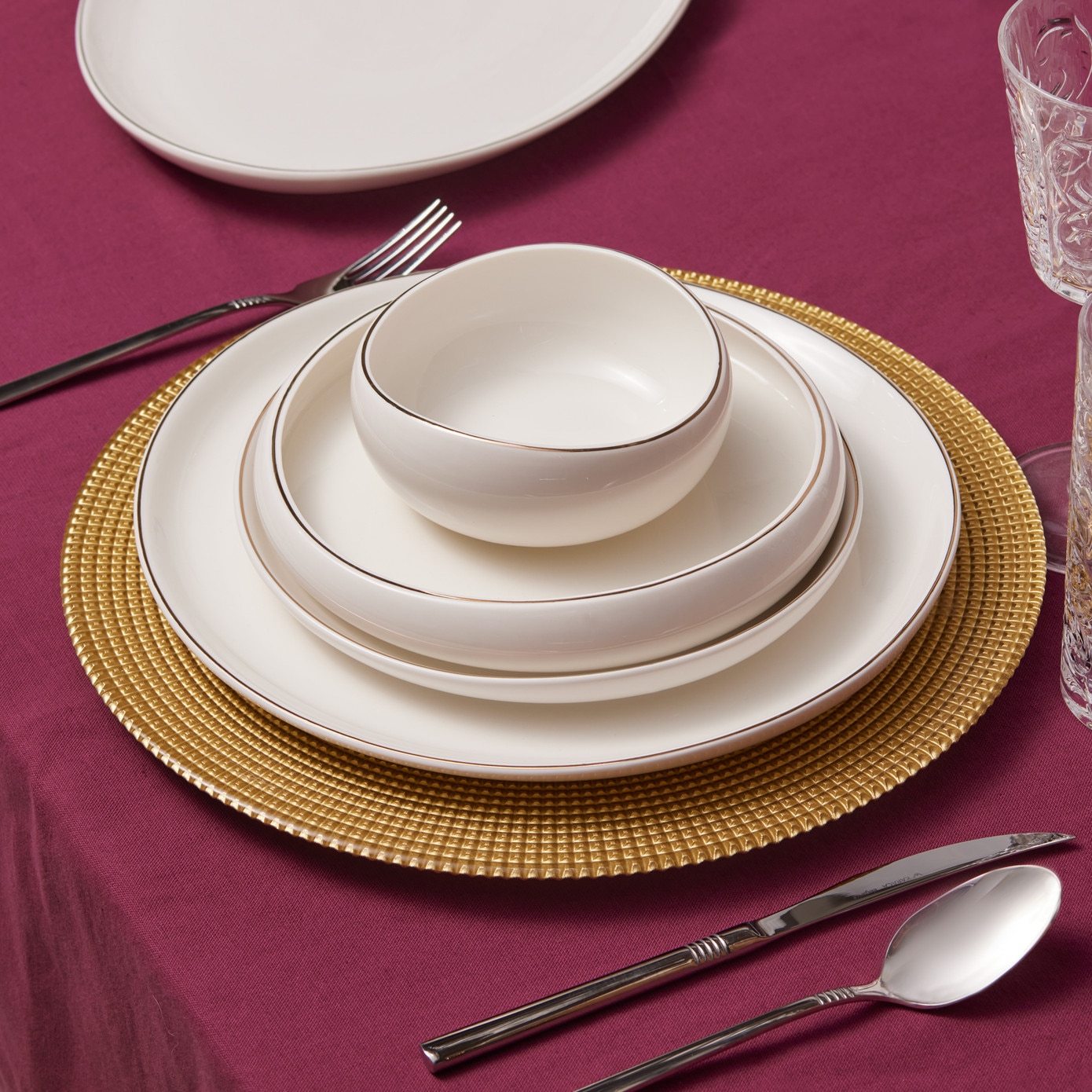 Set de vesela pentru 12 persoane Streamline Hole, Karaca, Aur, 59 piese ...