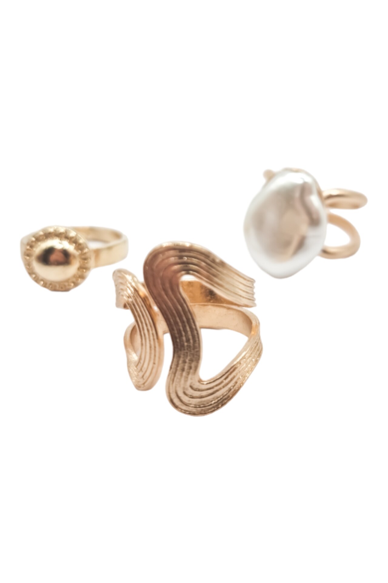 Set 3 inele aurii, cu perla supradimensionata si metal texturat - eMAG.ro