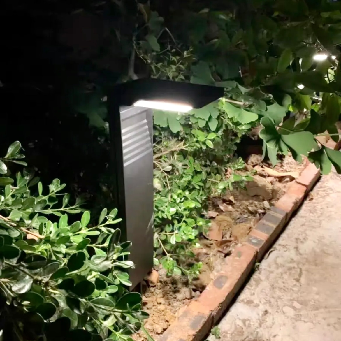 Set 2 stalpi solari de gradina Bonao, IP65, panou solar 2W, baterie 3 ...