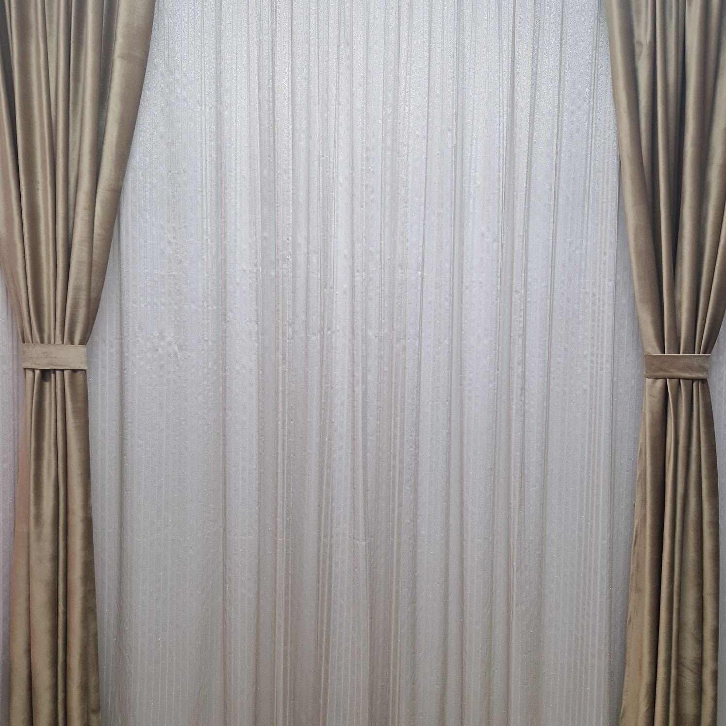 Draperie Catifea Cappuccino cu rejansa pentru sina 2 buc x 150 x 220 ...