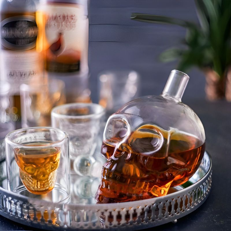 Set decantor, MindBlower, design Craniu, 6 pahare in forma de craniu ...