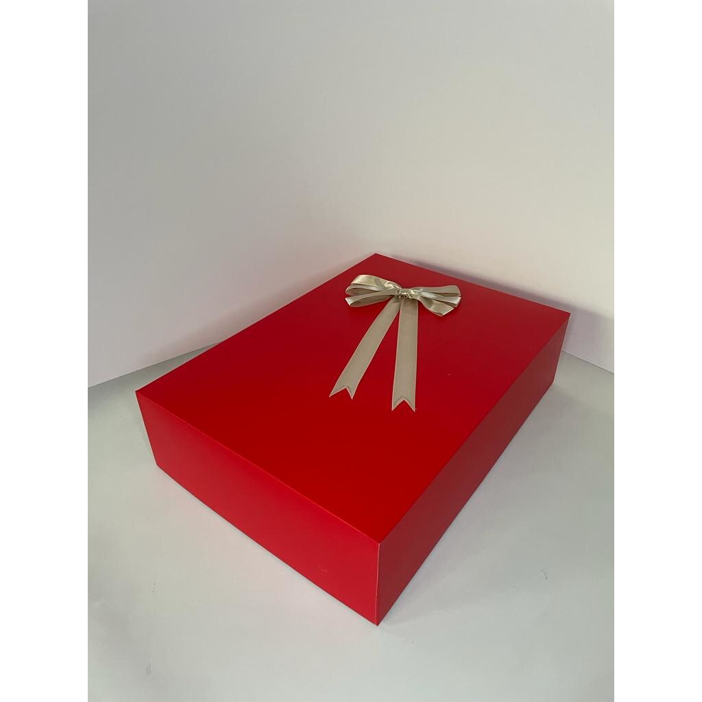 Cutie cadou, carton rosu cu fundita aurie, 50x33x13 cm - eMAG.ro