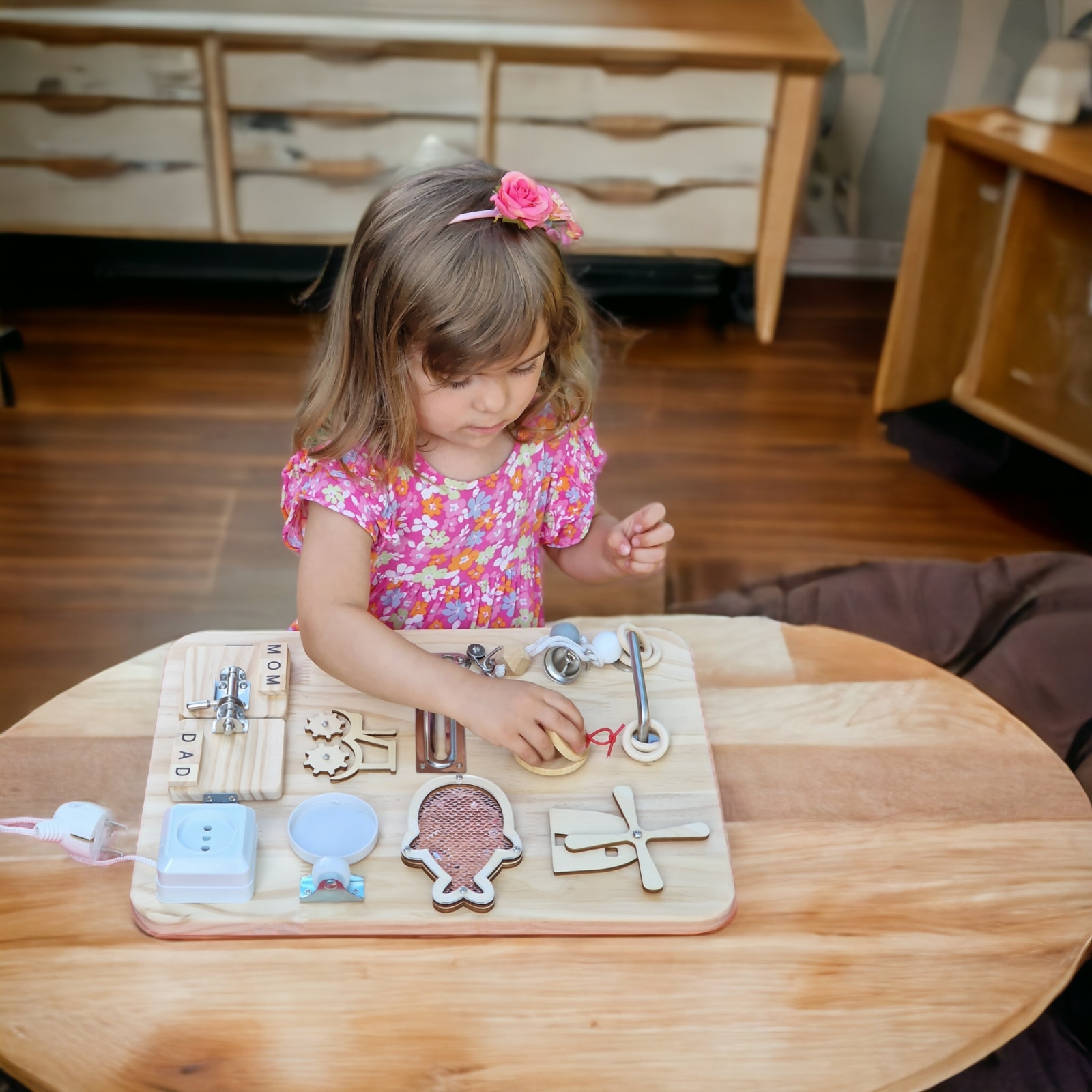 Placa senzoriala de activitati tip Montessori (Busy Board) - eMAG.ro