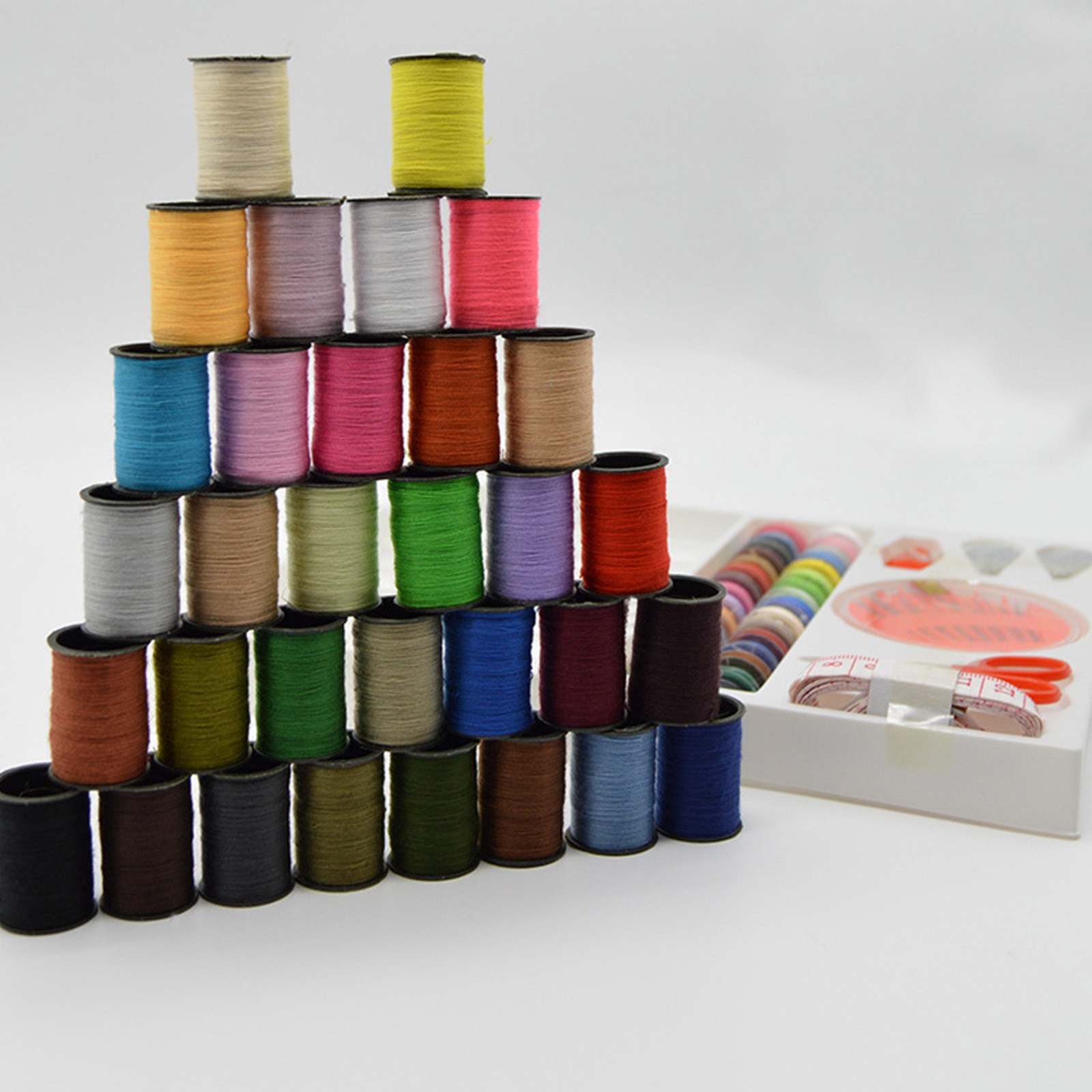 Set 64 bobine, zggzerg, Accesorii de cusut, cu Thimble, threader, banda ...