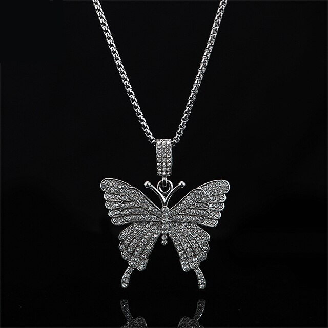 Lantisor cu pandantiv Fluture, Argintiu, Dama - eMAG.ro