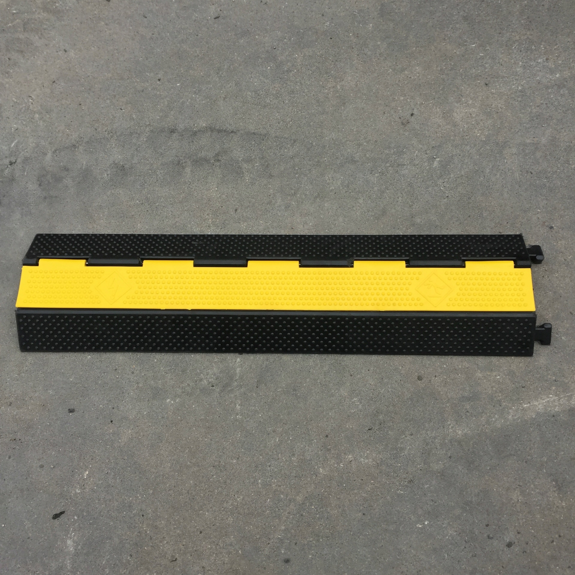 Rampa de protectie cabluri, Cauciuc, 100 x 20 x 4 cm, Galben BADU - eMAG.ro