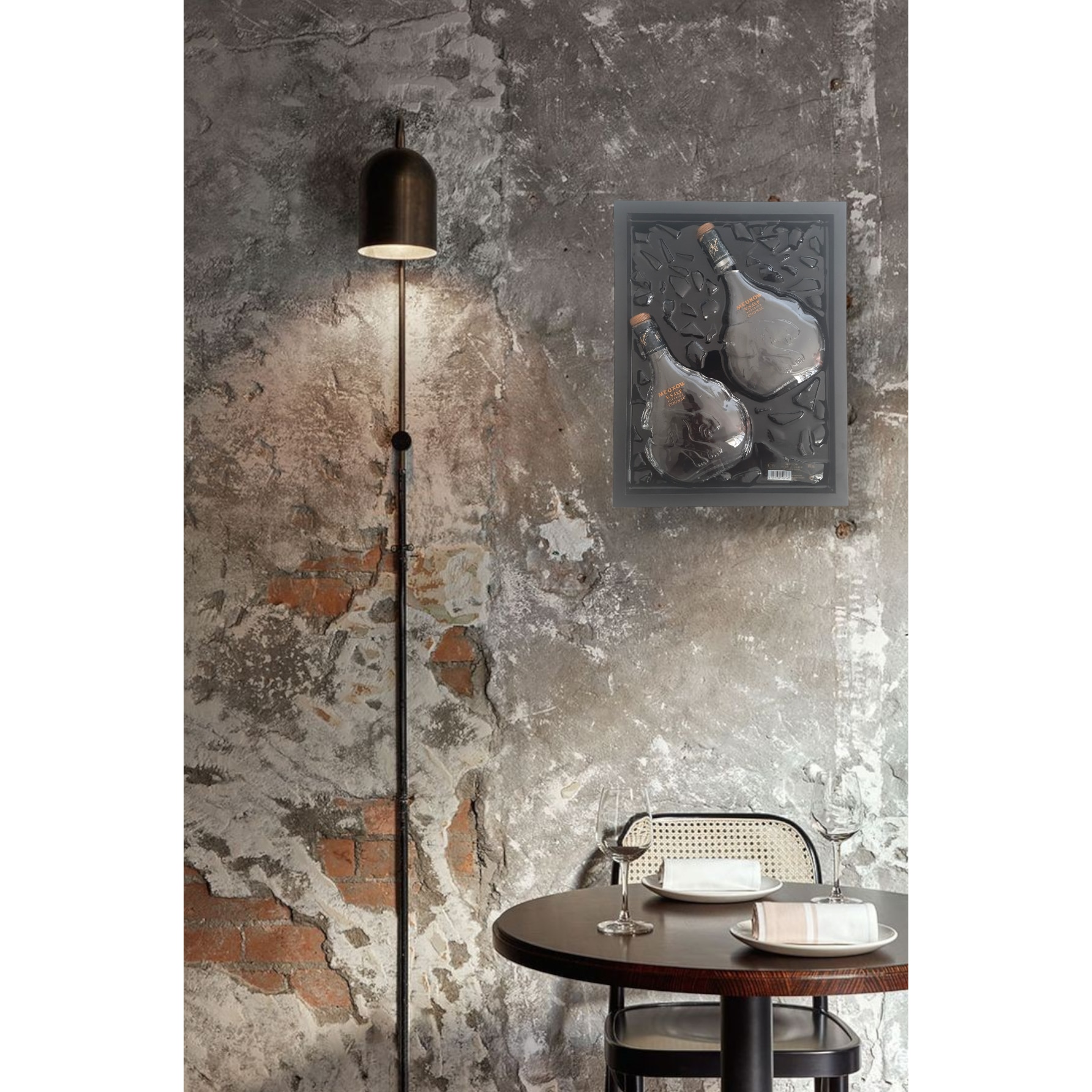 Tablou Sticle Coniac, Rasina Epoxidica, 40x30 cm - eMAG.ro