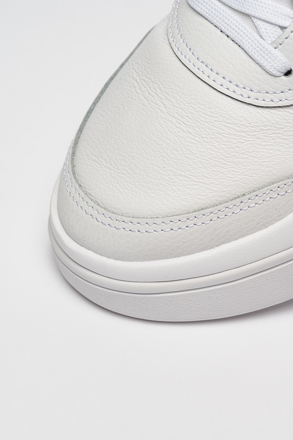 adidas Sportswear, Pantofi sport de piele cu logo Osade, Alb, 6.5 - eMAG.ro