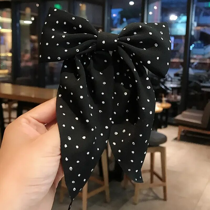 Clama de par tip ac, model cu funda ampla eleganta, imprimeu buline ...