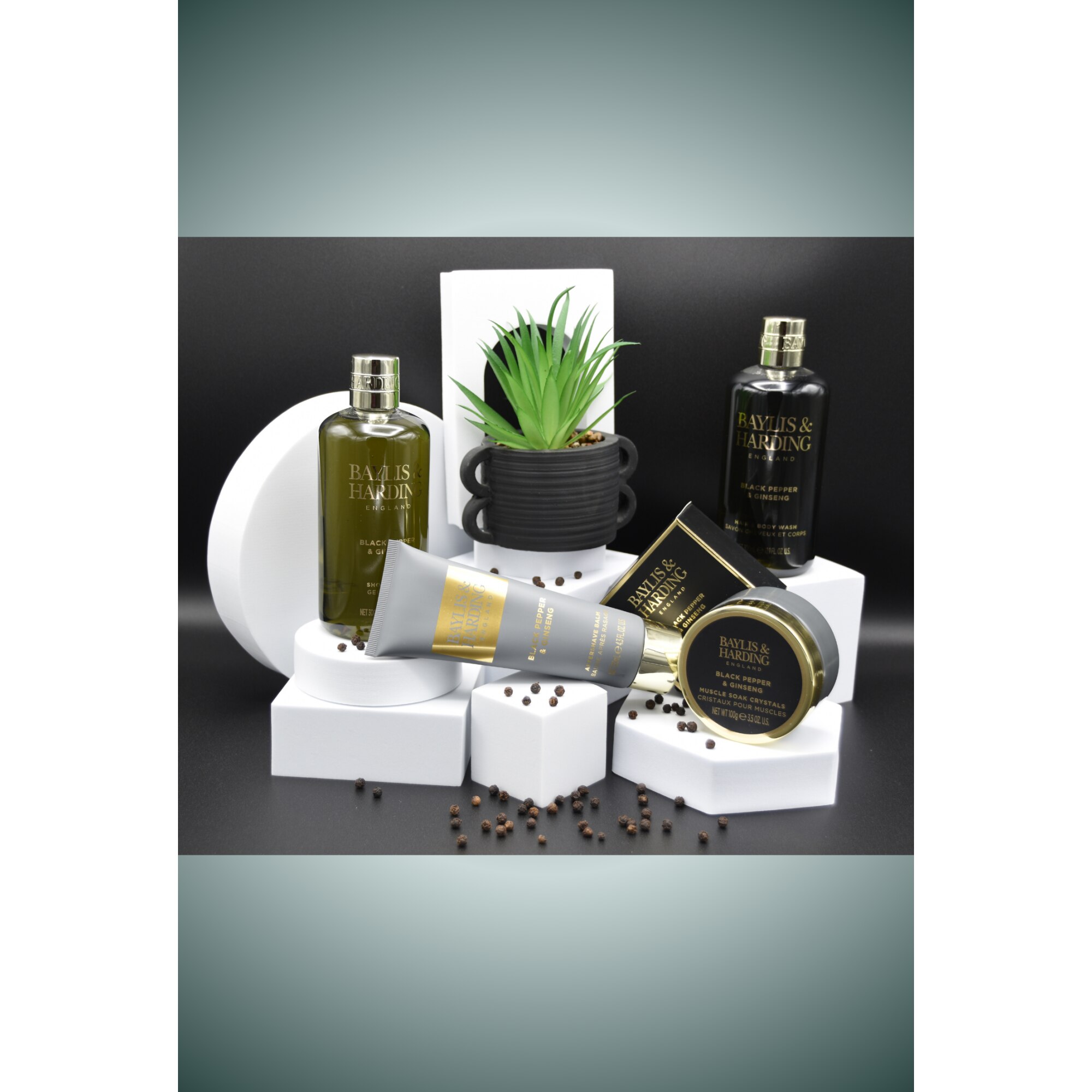 Set 5 Piese Baylis & Harding, Barbati, Gel Baie Si Dus 300 ml, Sampon ...