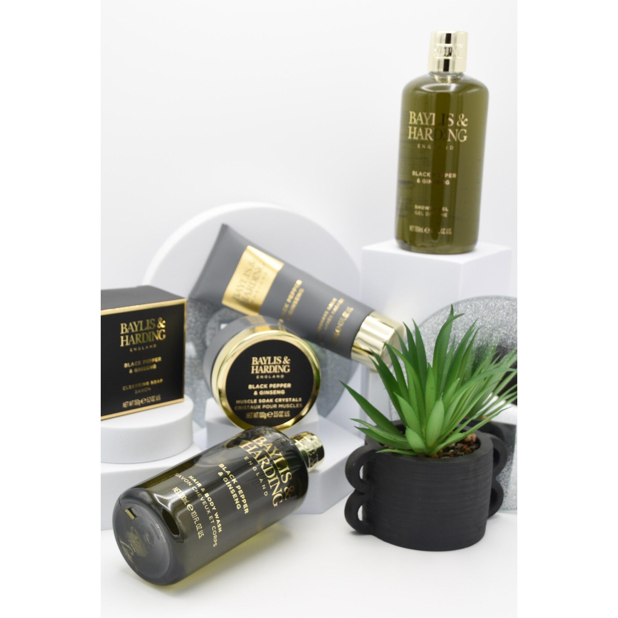 Set 5 Piese Baylis & Harding, Barbati, Gel Baie Si Dus 300 ml, Sampon ...