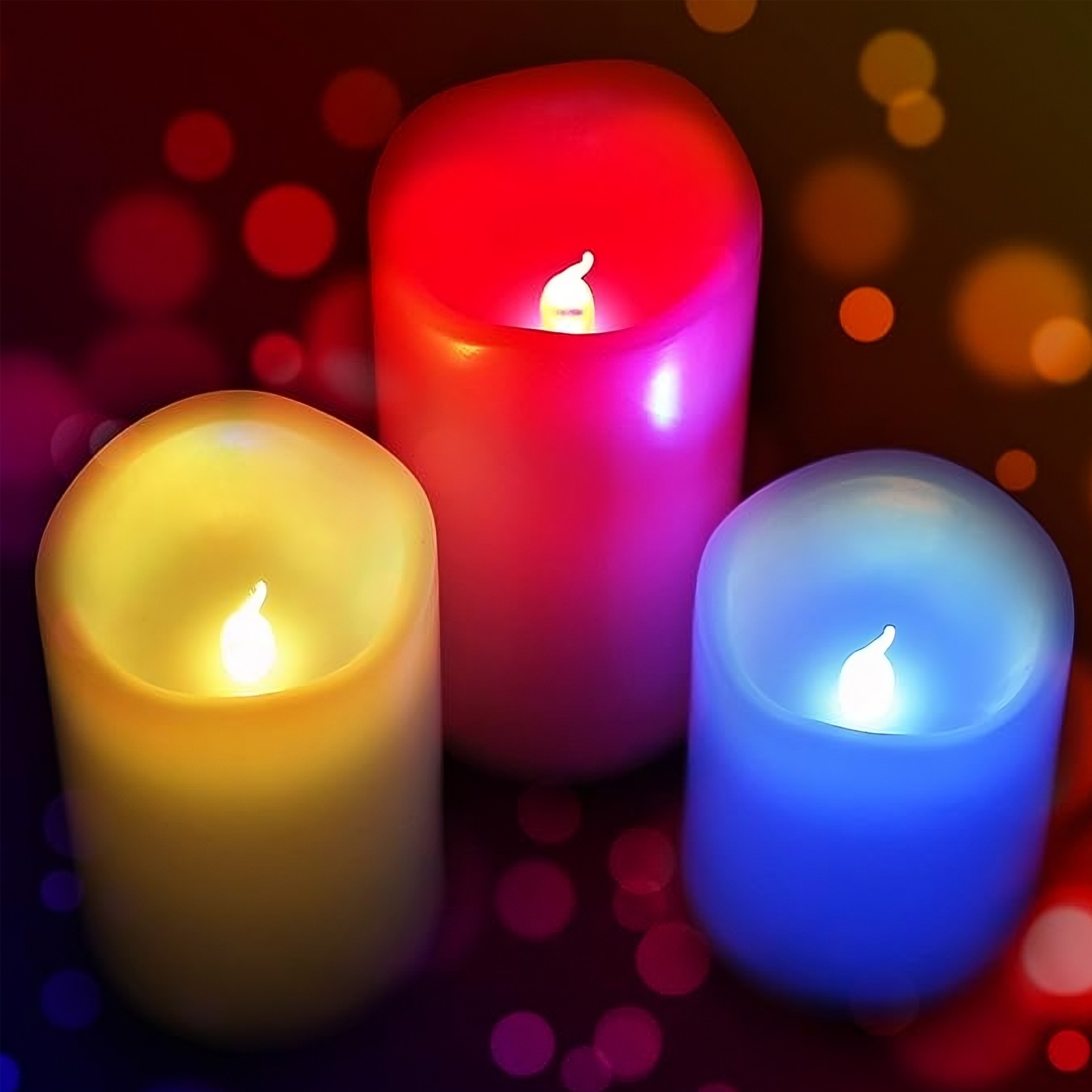 Set 3 lumanari iluminate cu led, 12 culori, telecomanda inclusa - eMAG.ro