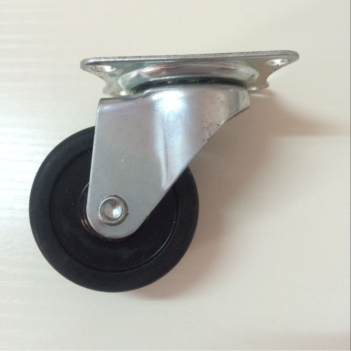 Set 4 roti pivotante mobila, Cauciuc/Otel, 65 x 45 mm, Negru/Argintiu ...