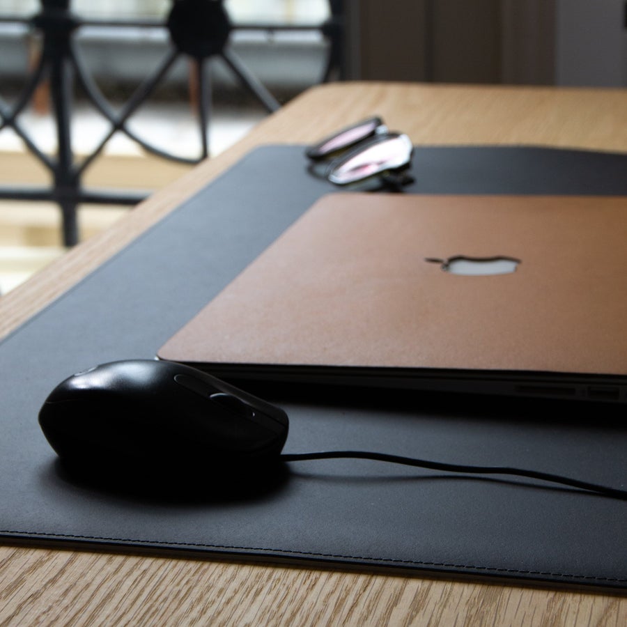 Mapa birou din piele naturala reciclata, pentru protectie birou, negru ...