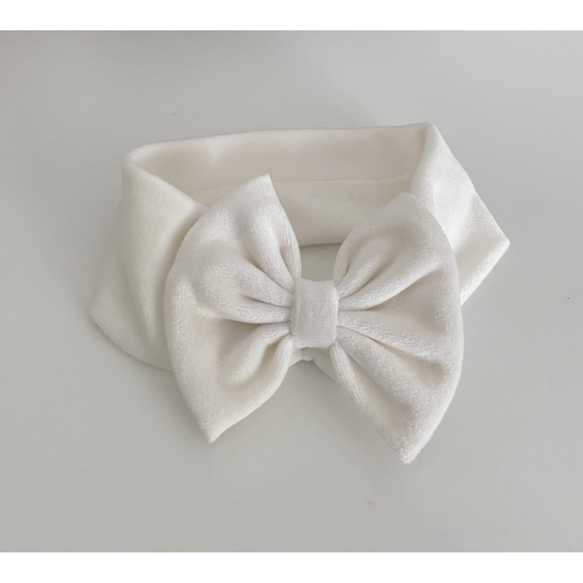 Bentita lata, catifea elastica, cu funda, alba - eMAG.ro