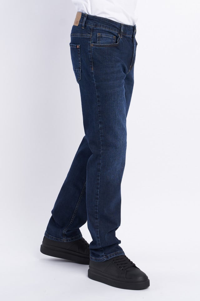 Blugi barbati regular de culoare inchisa cu aspect usor prespalat ...