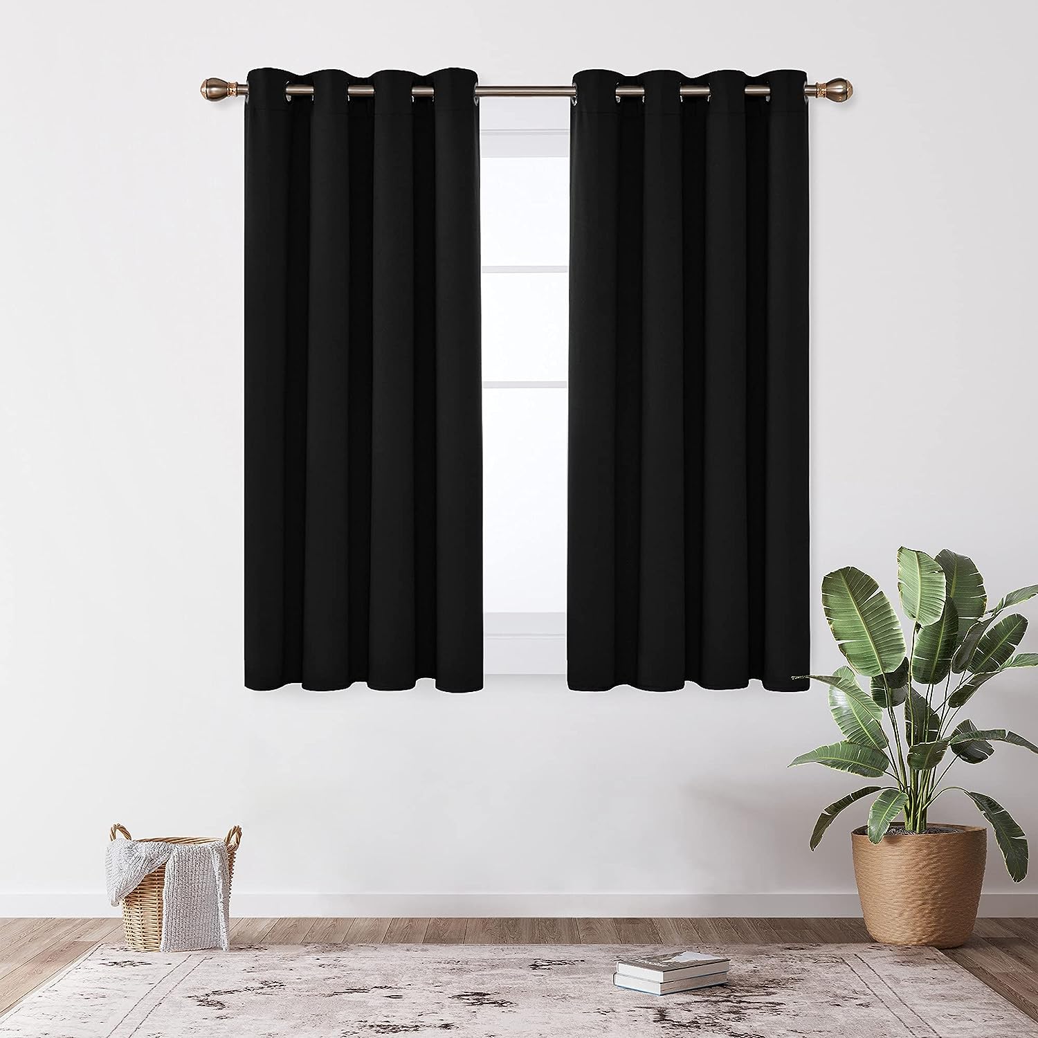 Set 2 perdele, Sunmostar, Poliester, 107x160cm, Negru - eMAG.ro