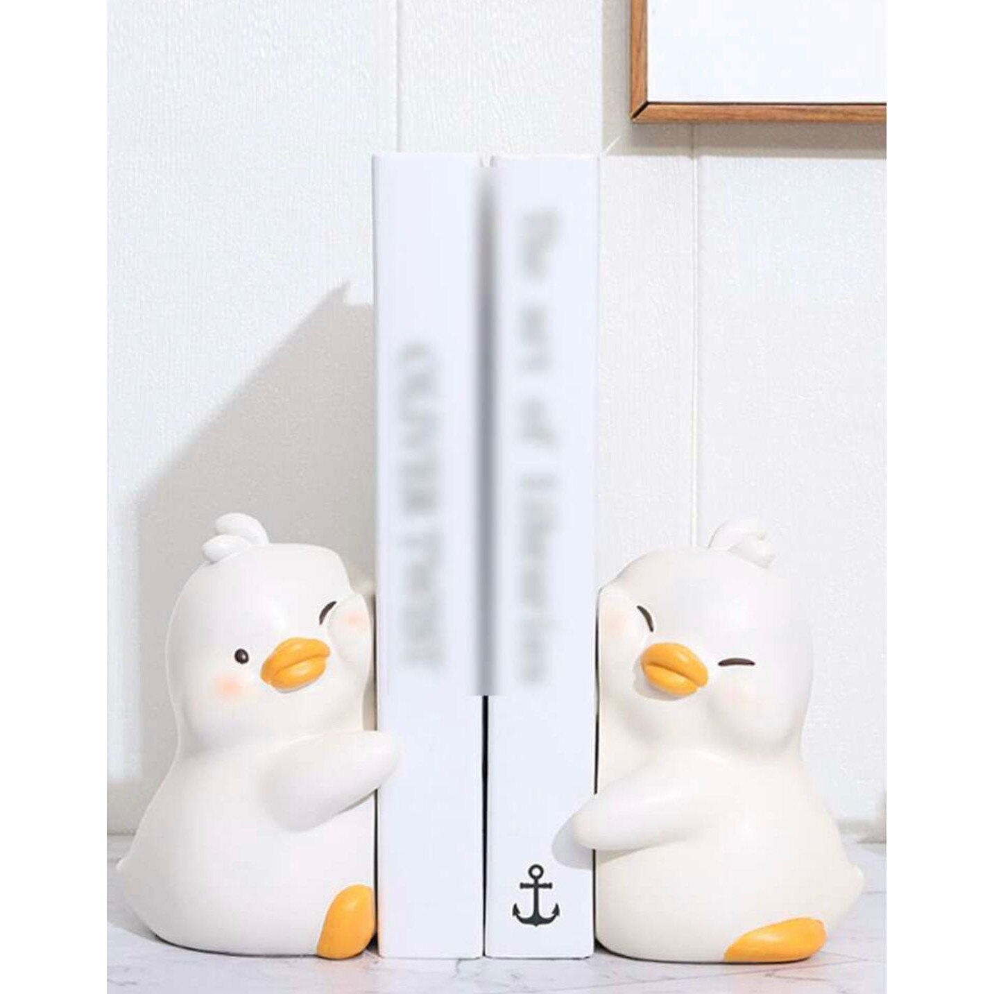 Set 2 suporturi carti/opritor, figura ratusca, rasina, alb, 170x130x100 ...