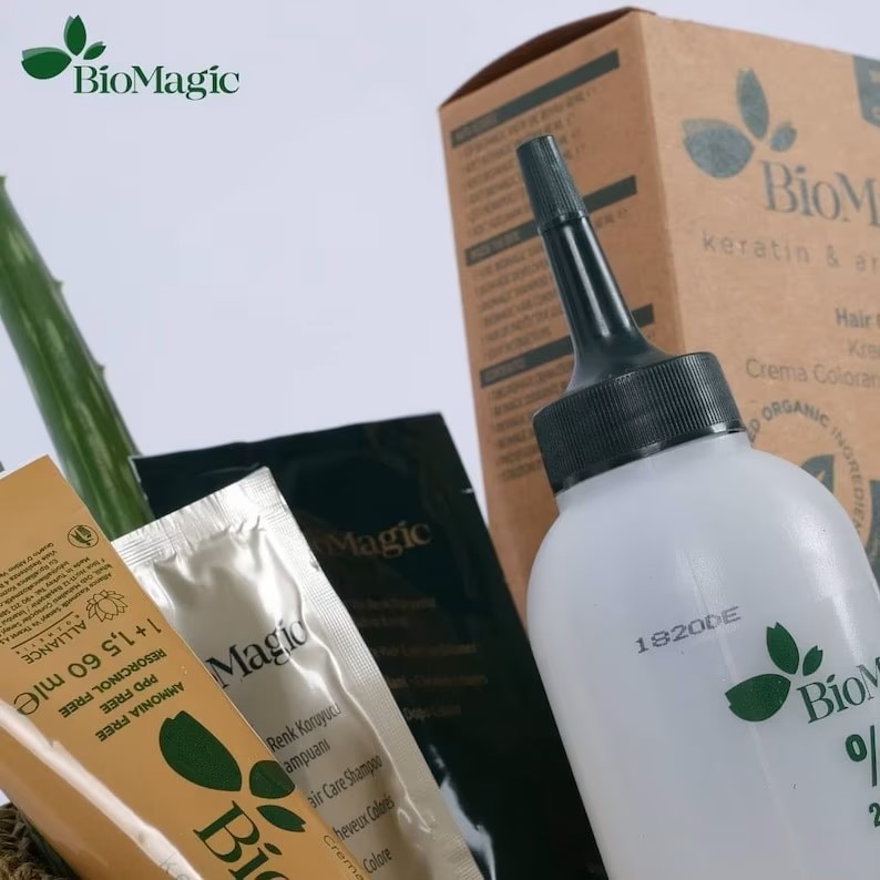 Vopsea de par fara amoniac blond saten 77.07 250 g Biomagic - eMAG.ro