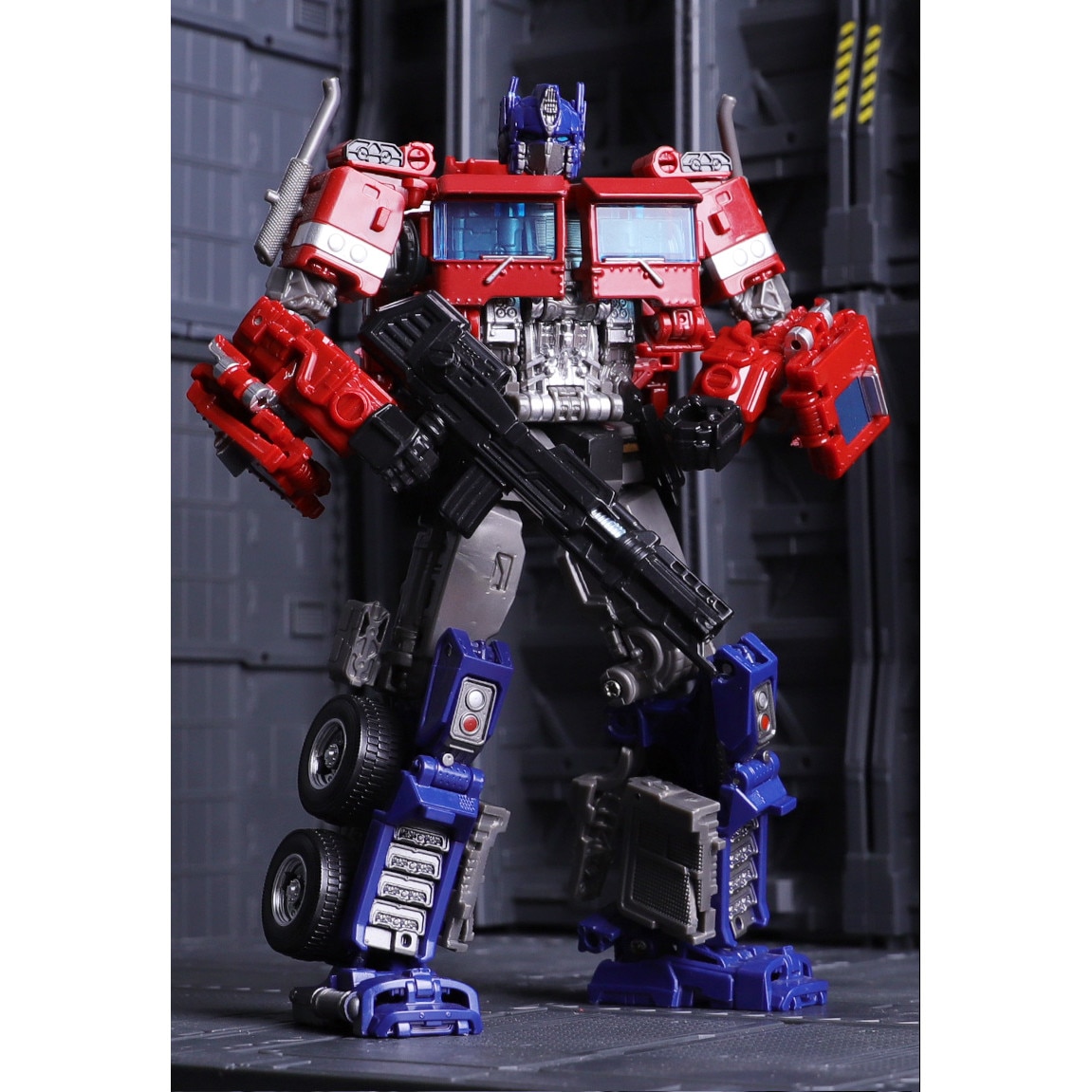 Robot Transformers OPTIMUS PRIME, aliaj plastic, figurina de actiune ...
