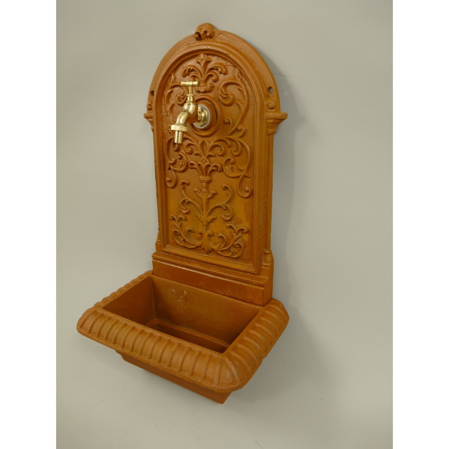 Fantana de perete din fonta, ruginiu, H 65 cm - eMAG.ro