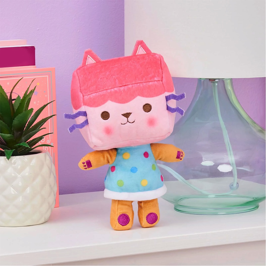 Jucarie de plus Bebe Cutiuta, Casa de papusi a lui Gabby, 25 cm - eMAG.ro