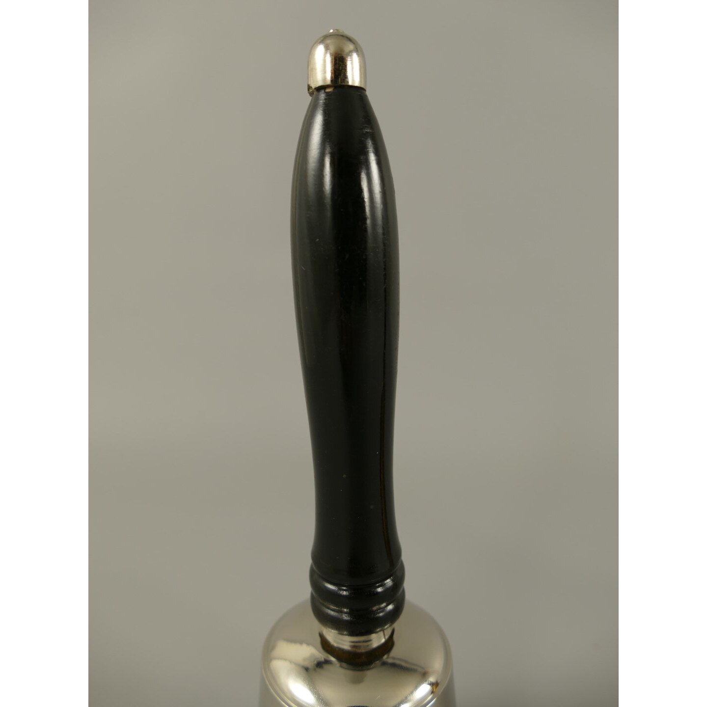 Clopot de masa din alama lucioasa, maner lemn, H 21 cm - eMAG.ro