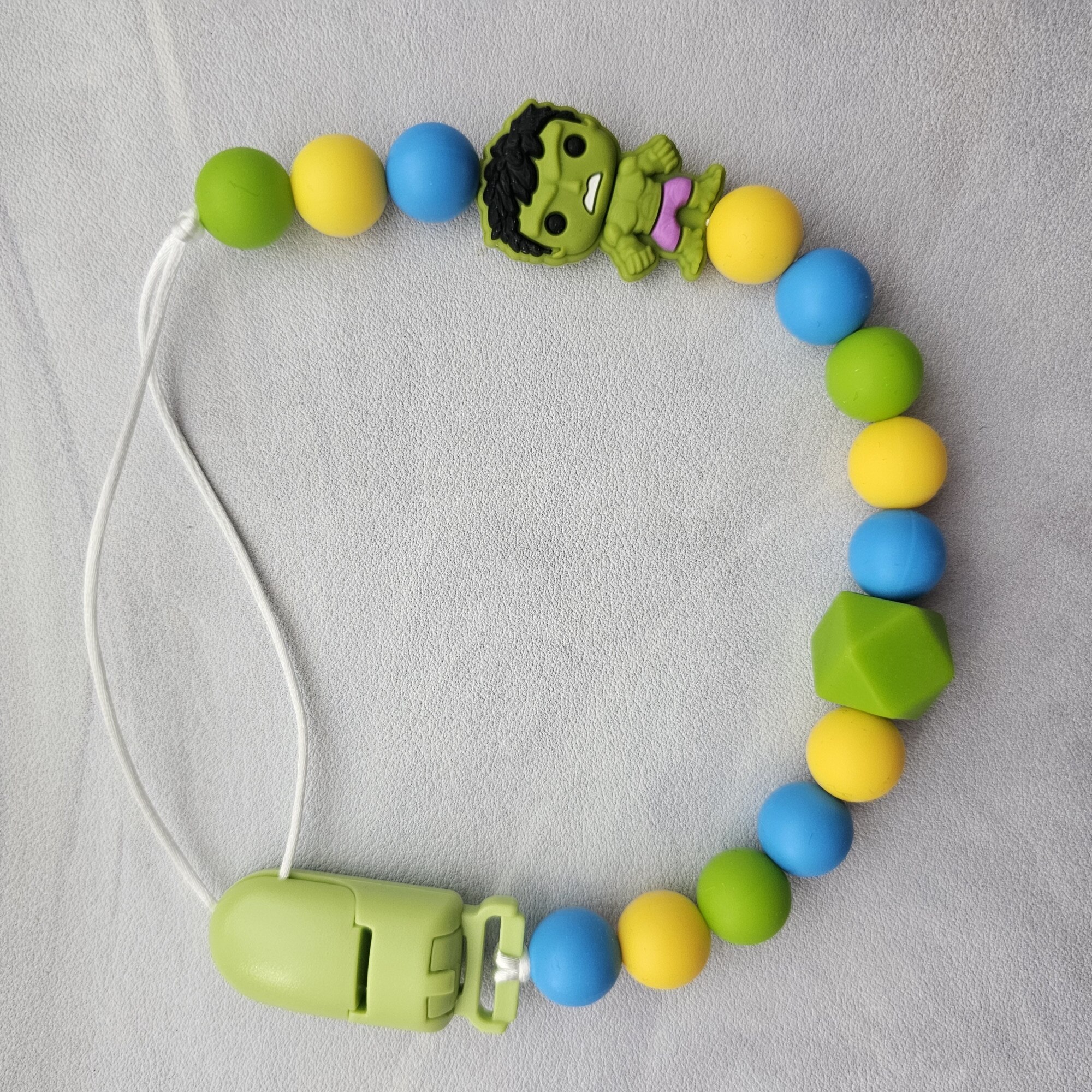 Lantisor pentru suzeta din silicon alimentar, Hulk verde - eMAG.ro