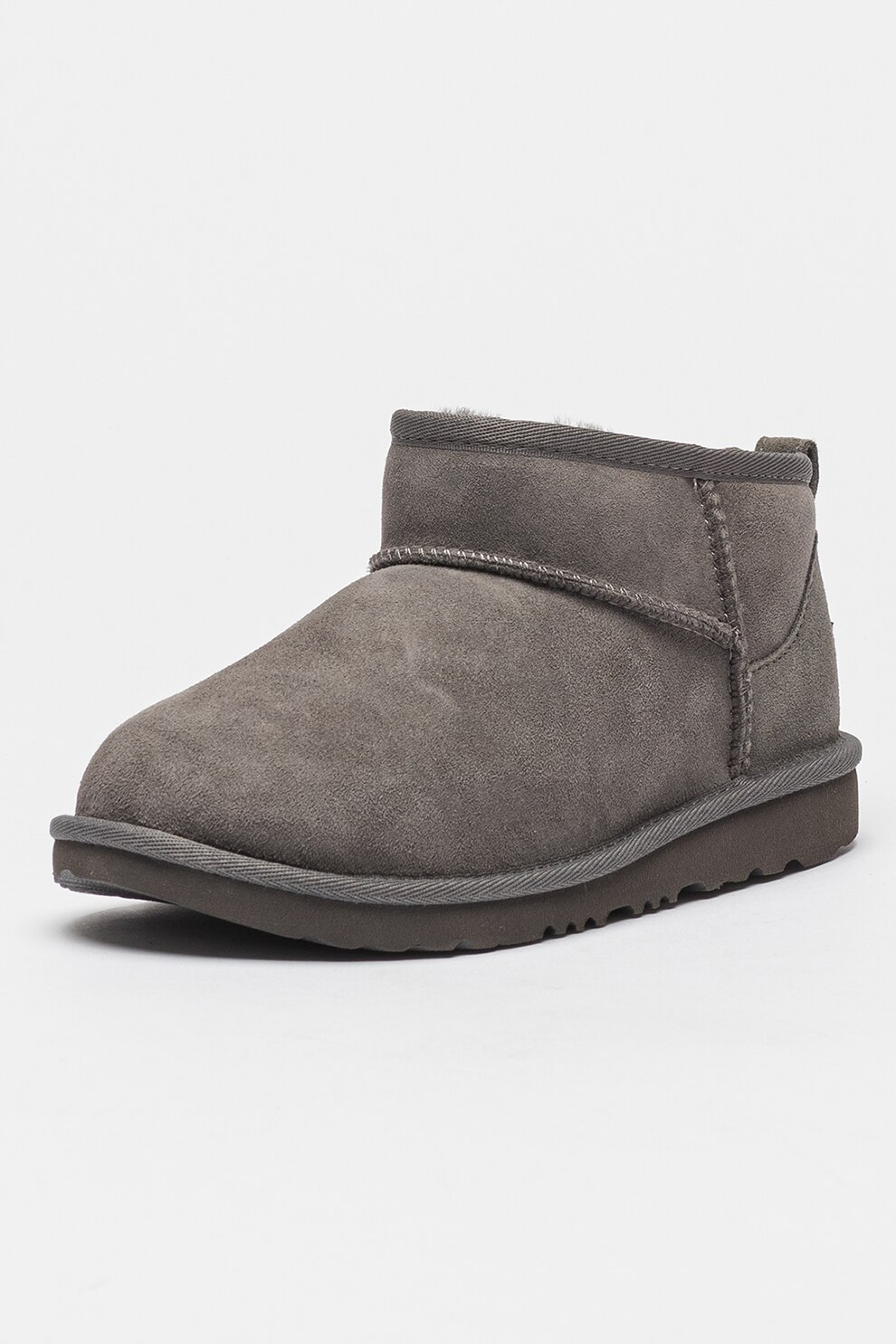 UGG, Ghete slip-on rezistente la apa din piele intoarsa Classic Ultra ...