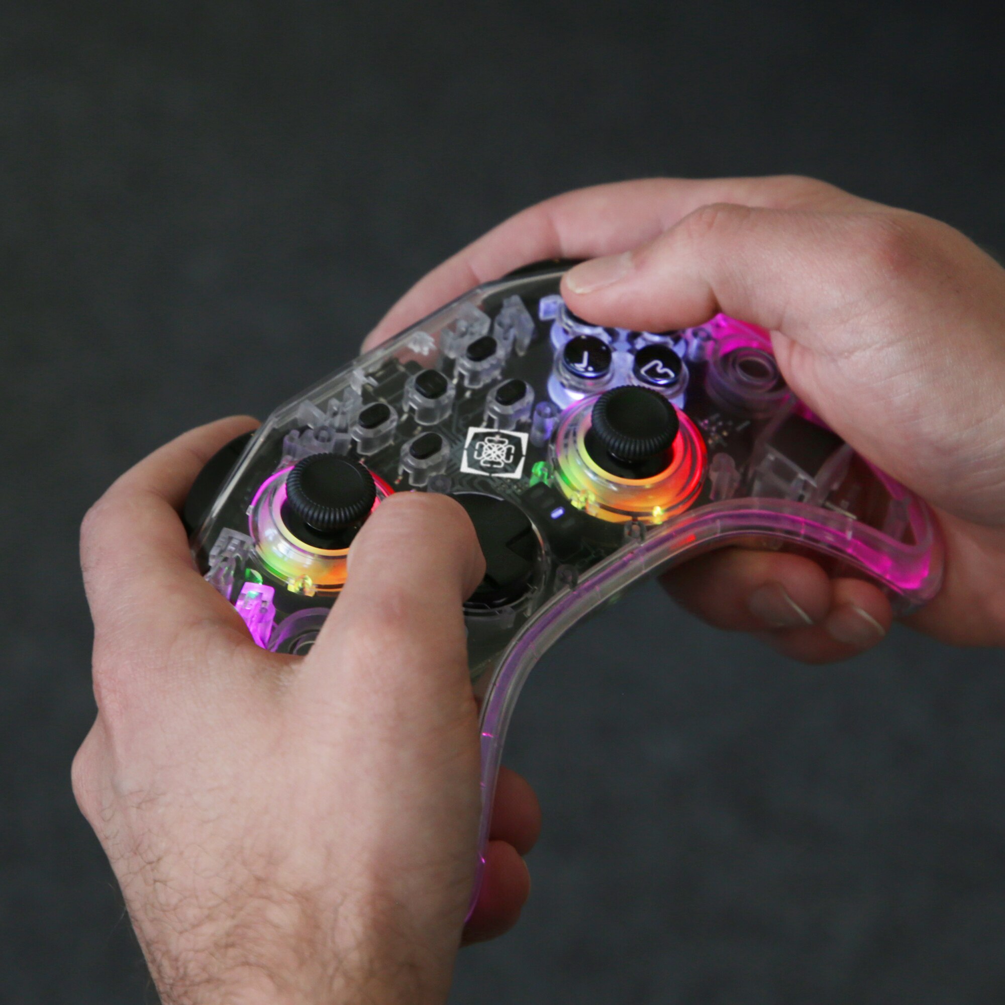 Controler RGB DELTACO GAMING pentru Nintendo Switch Bluetooth 2.1, PC ...