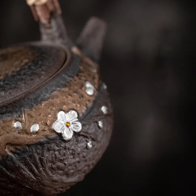 Ceainic ceramica in stil traditional japonez, design floare de prun ...
